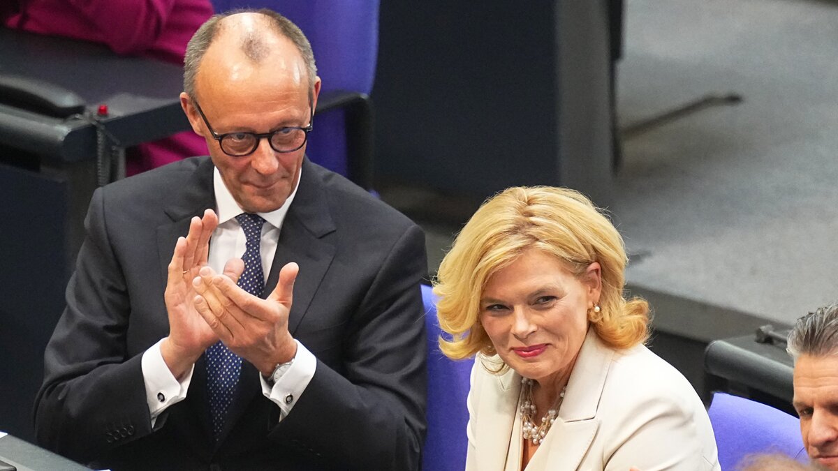 Merz und Klöckner reisen zu Amtseinführung Papst Leos XIV. - DOMRADIO.DE